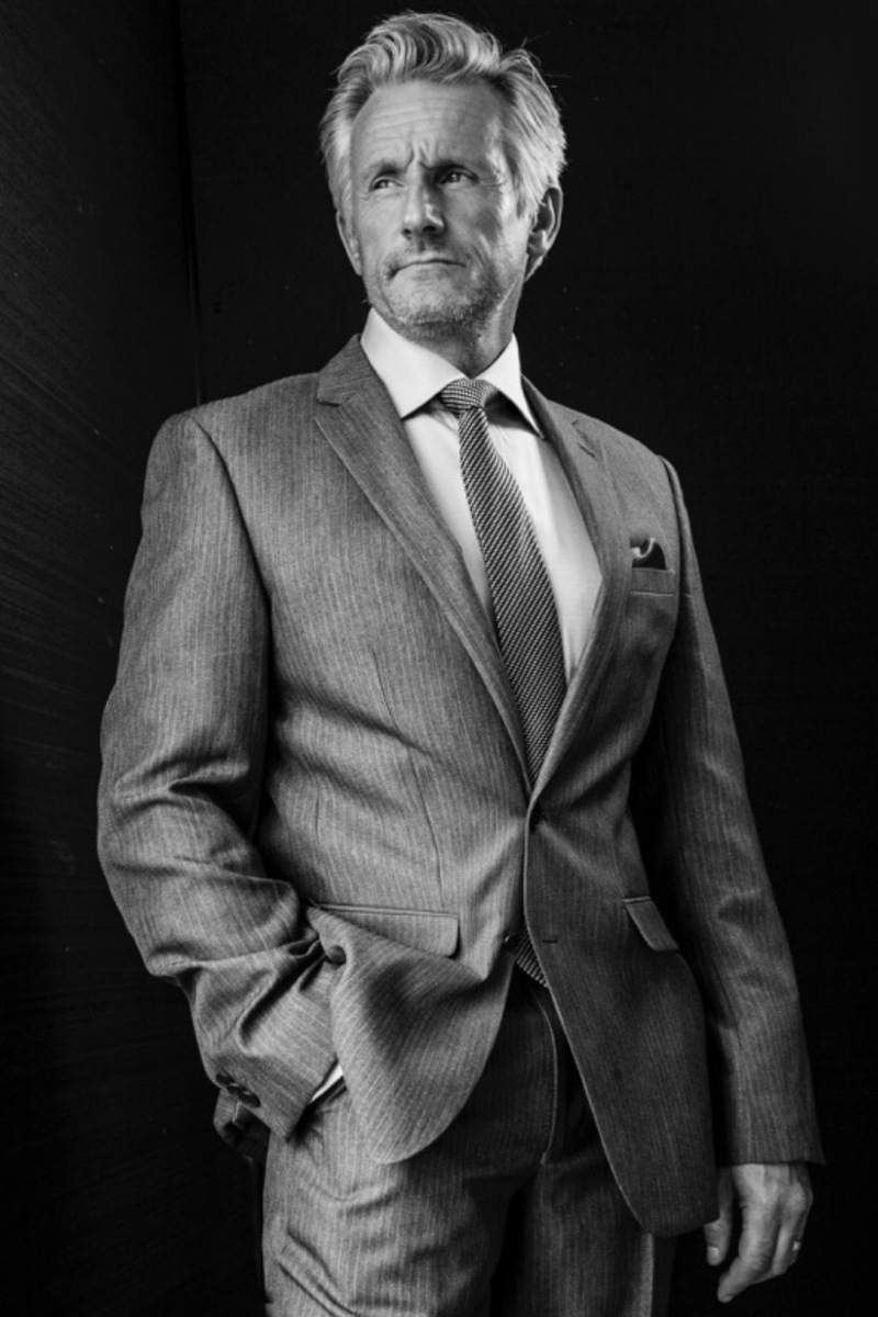 Simon Richards-Cole | Fresh Agents Commercial Classic Model