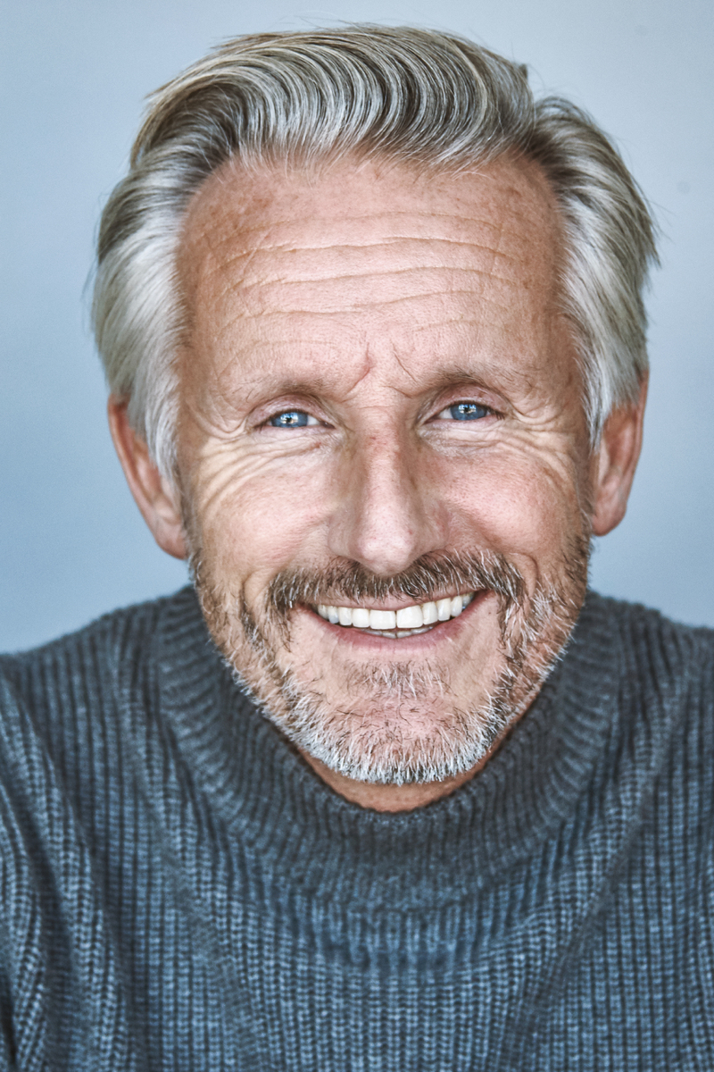 Simon Richards-Cole | Fresh Agents Commercial Classic Model